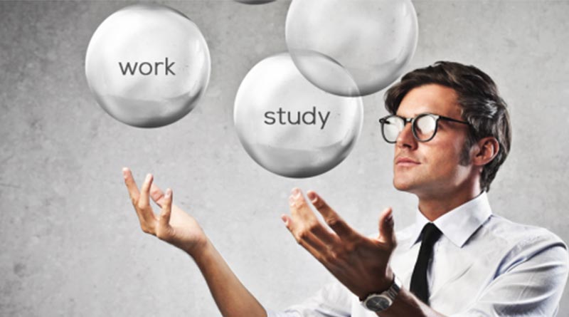 5 tips to study and work at the same time - Schoolforloves